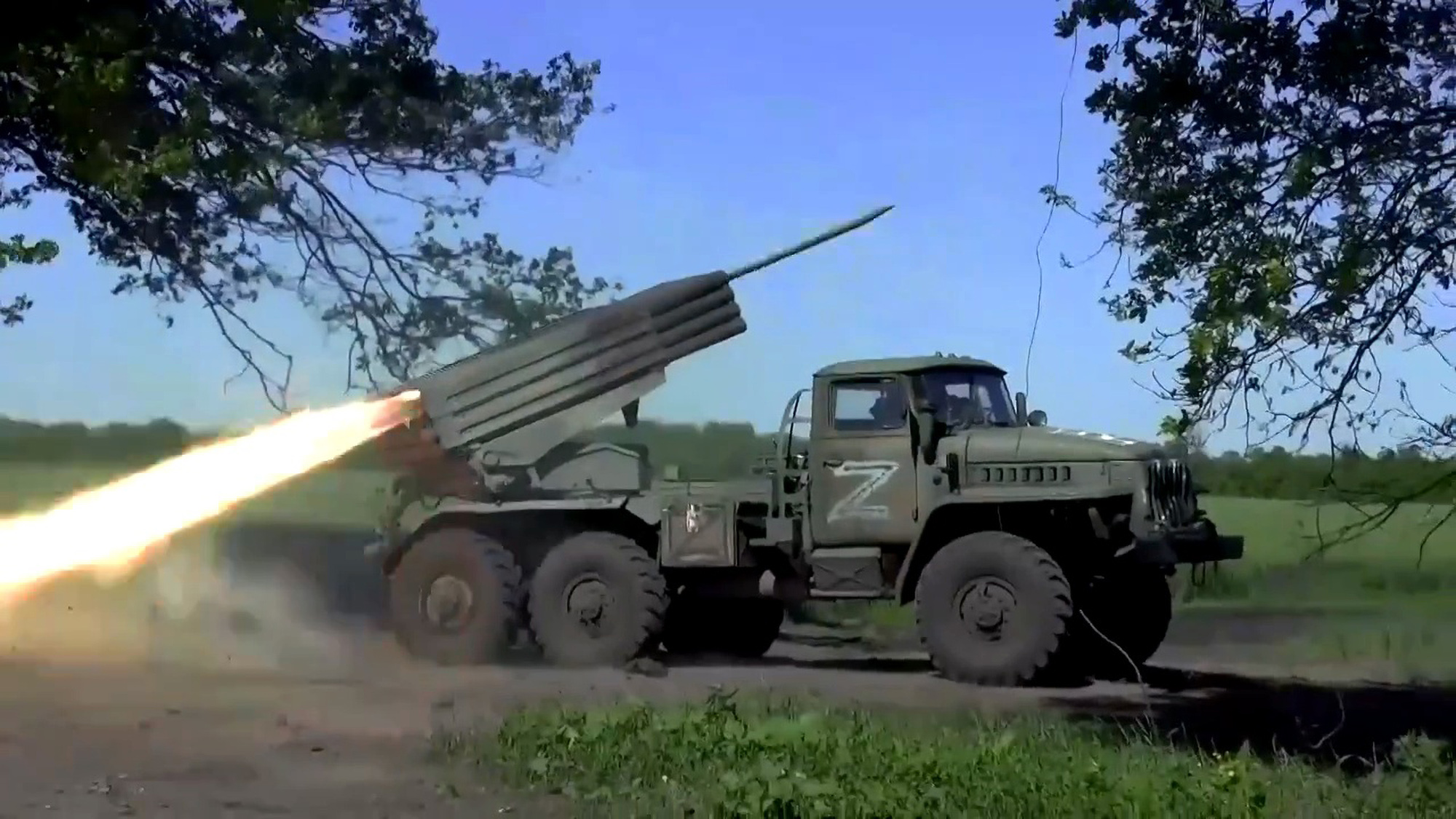 Russia Shows Off Its Grad Multiple Launch Rocket Systems | Hayti - News ...