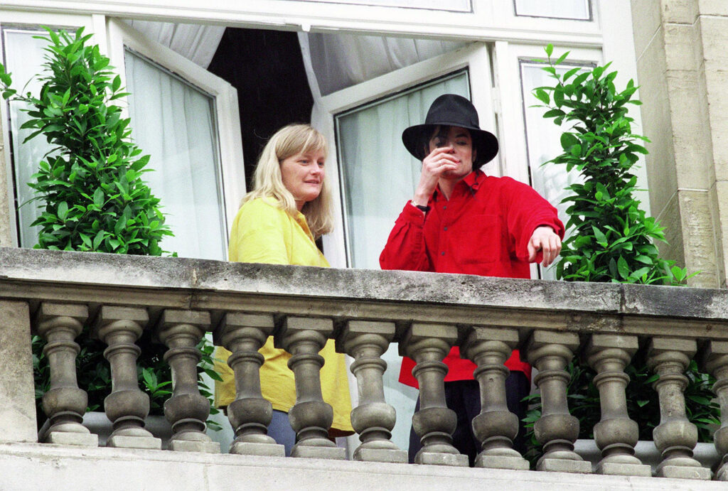 Michael Jackson’s Family ‘Dumbfounded’ By Debbie Rowe’s Shocking ...